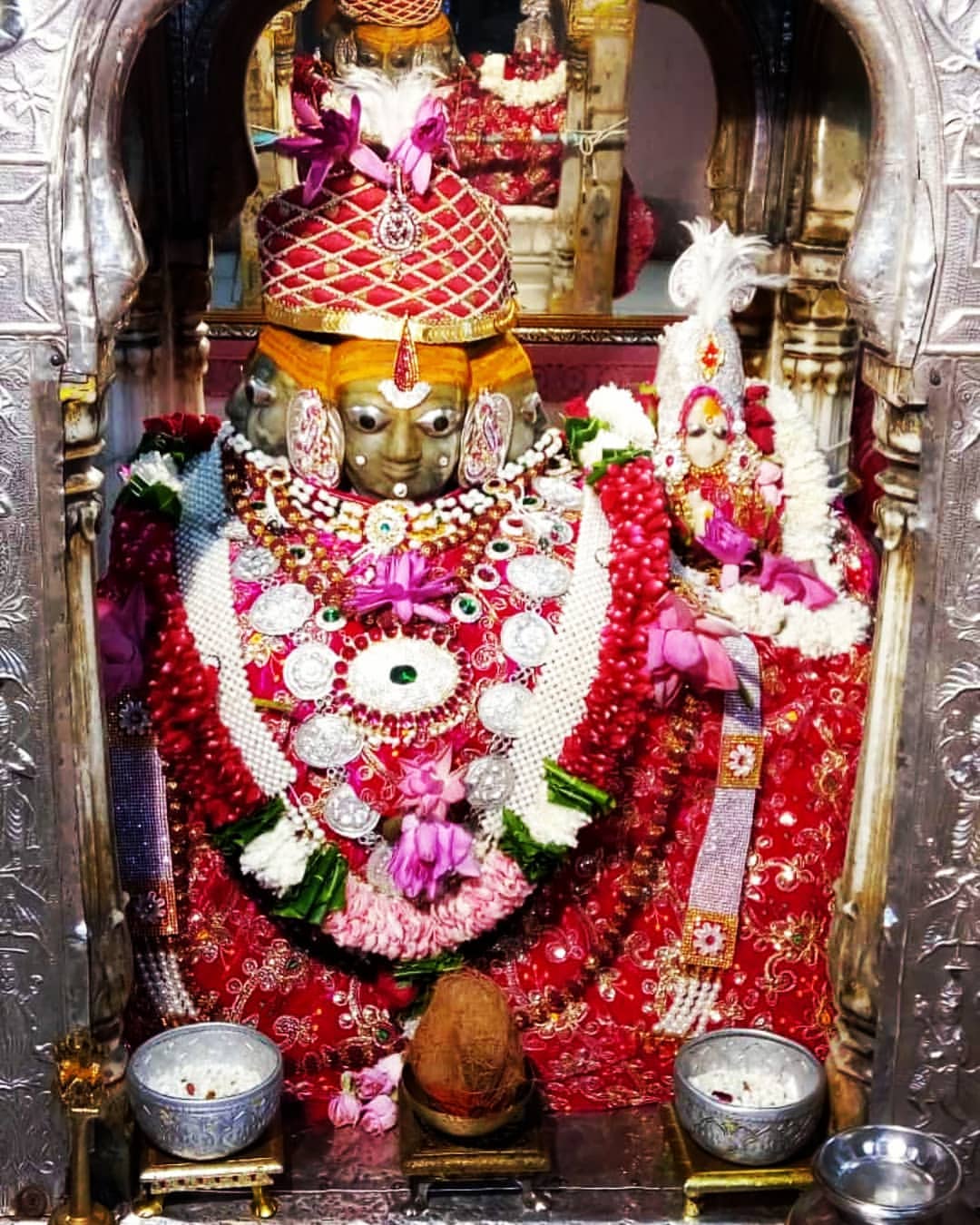 Brahma Temple / Mandir, Pushkar - History, Timing & Other Info - Kahajaun
