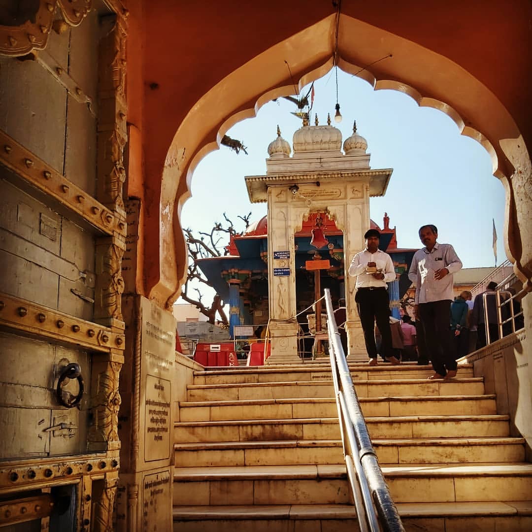 Brahma Temple / Mandir, Pushkar - History, Timing & Other Info - Kahajaun