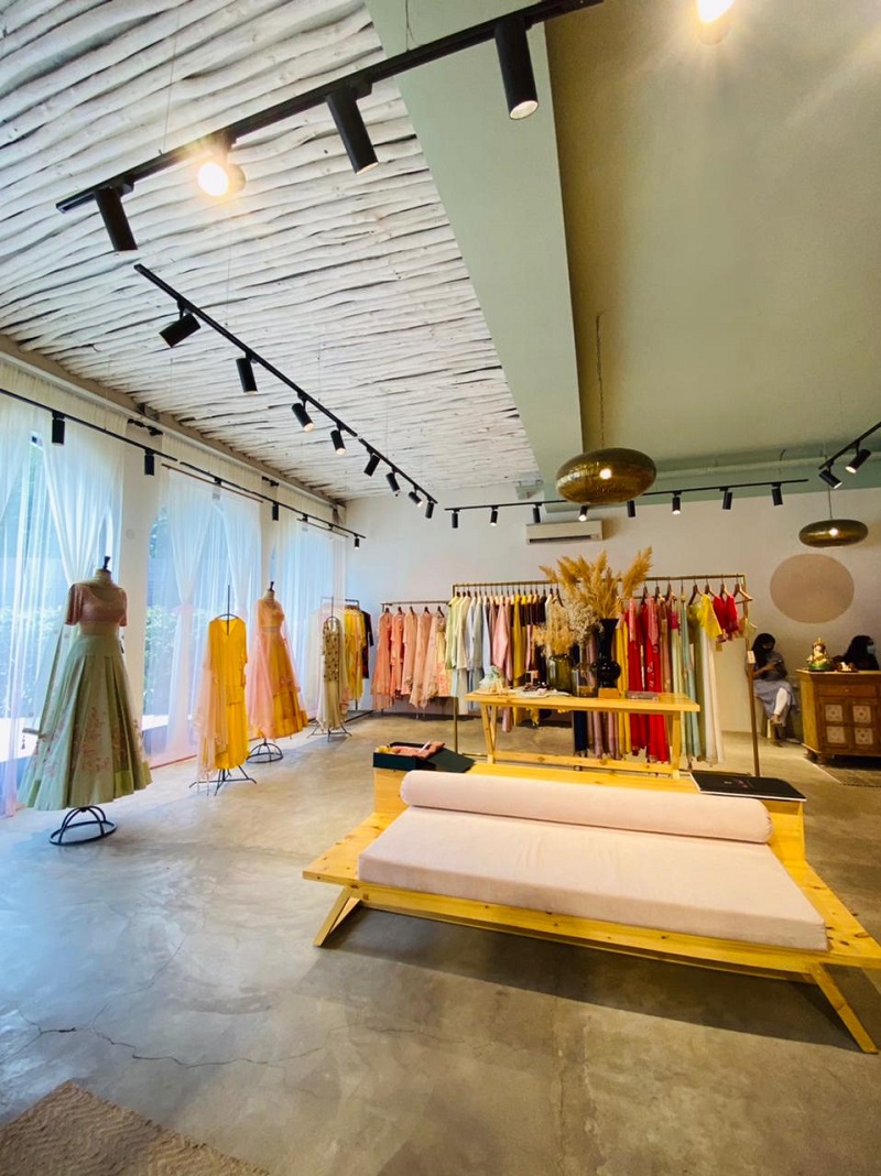 Mad Sam Tin Zin - Ambawatta One, Mehrauli, New Delhi - Kahajaun