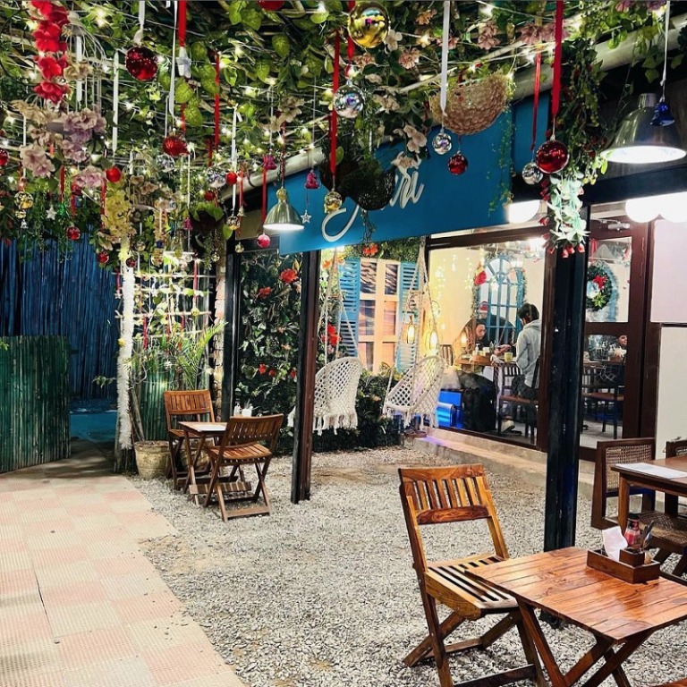 Baari Cafe - Champa Gali, Saiyad ul Ajaib, Saket | KahaJaun