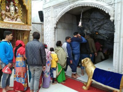 Vaishno Devi Old Cave/Gufa Open 2023 - Date, Time & other Info | KahaJaun